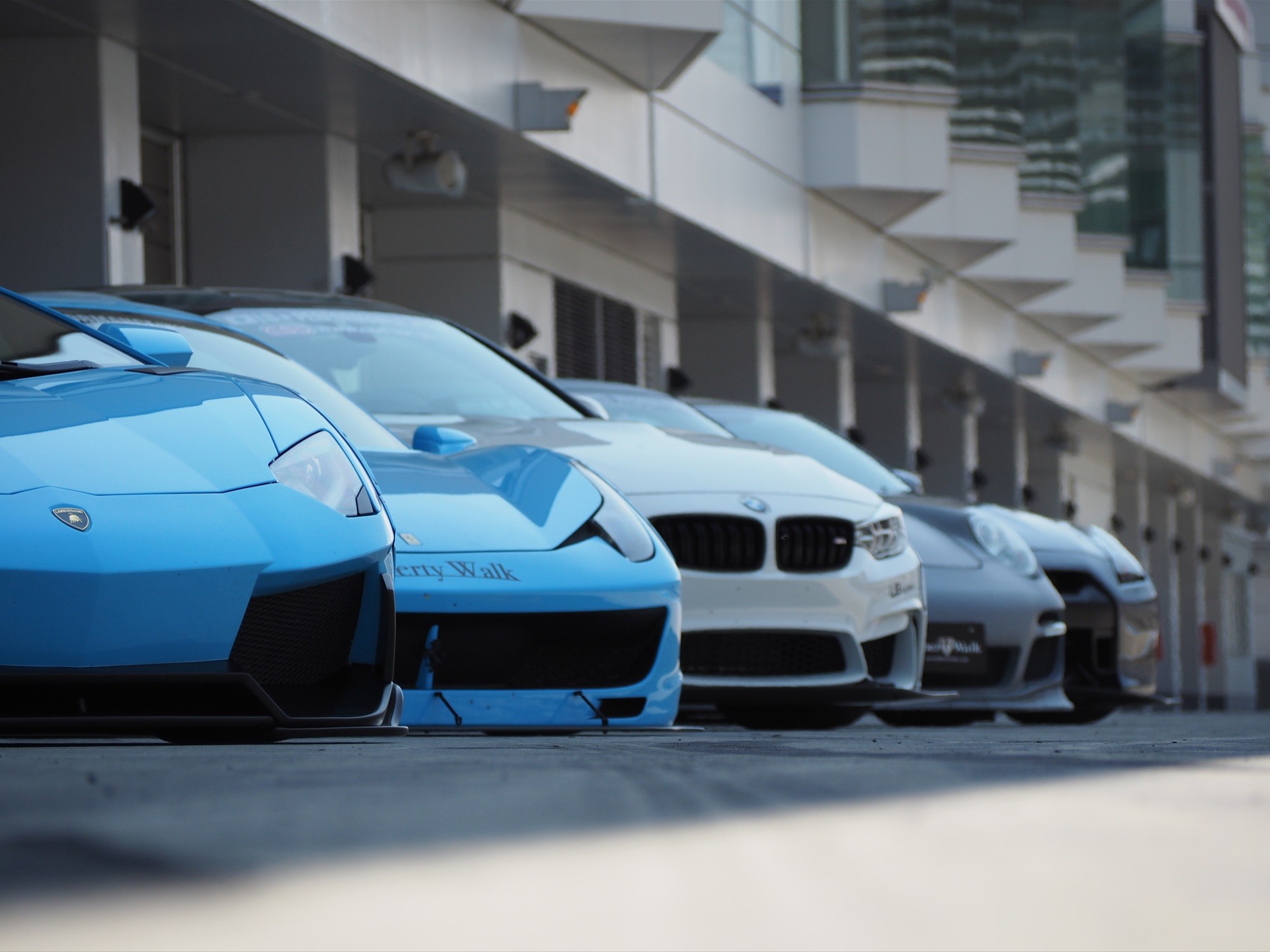 BMW: Luxury Performance Car Lineup Wallpaper Free Download - Wallppr.com